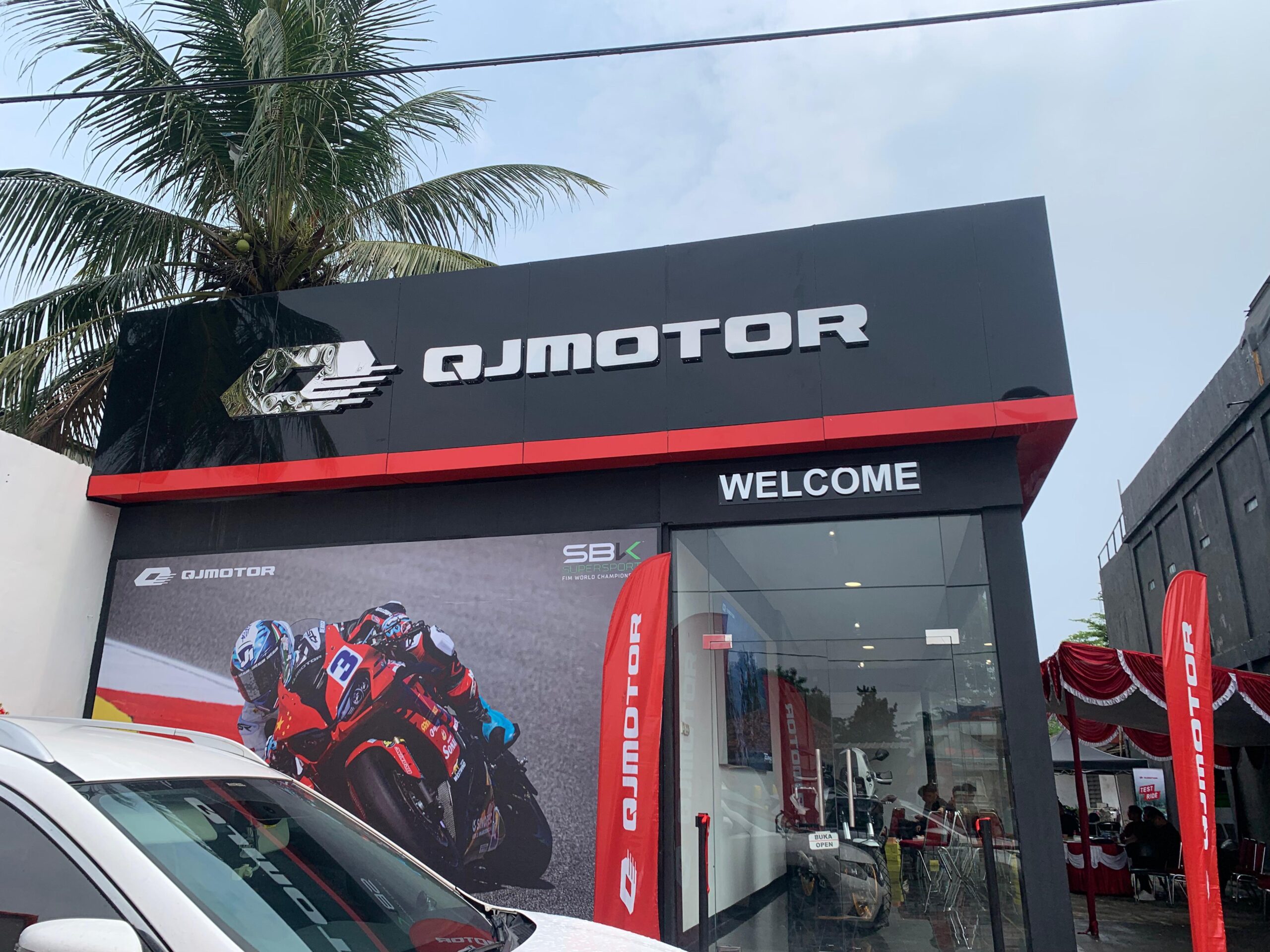 Yuk, Lihat Keseruan Acara Grand Launching Dealer QJ Motor